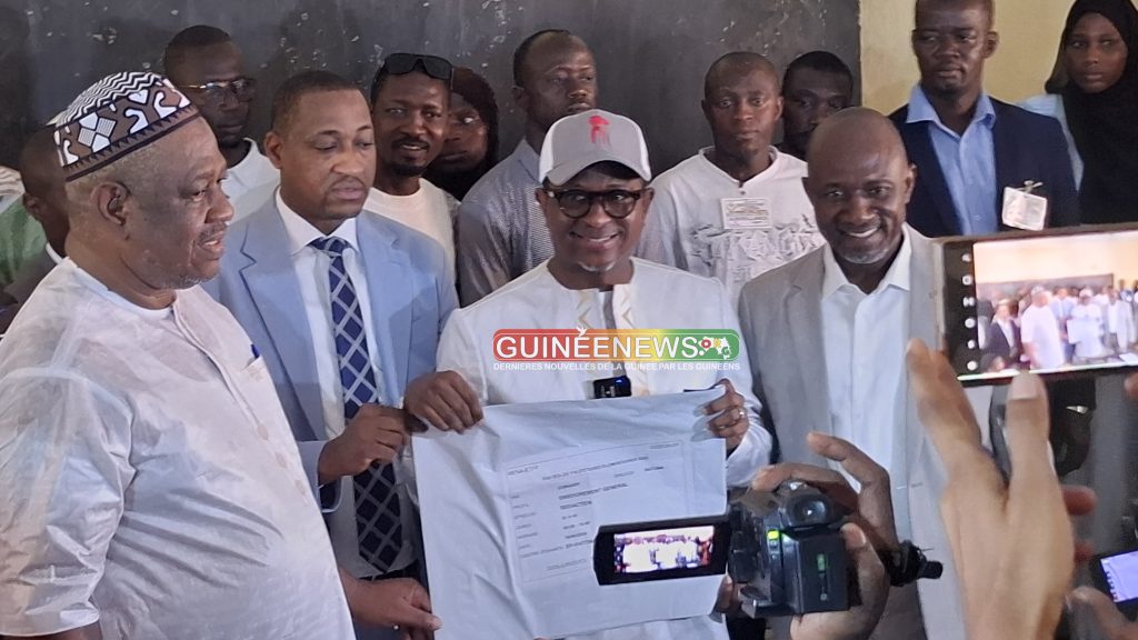 CEE 2026 : le ministre Alpha Bacar donne le coup d’envoi des examens ...